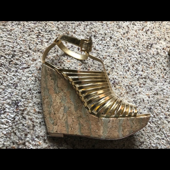 Report Signature | Shoes | Report Signature Platform Sandals | Poshmark